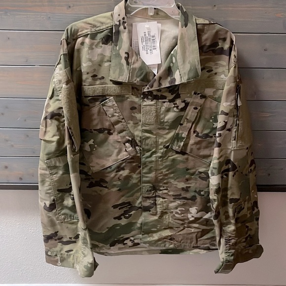 Combat | Jackets & Coats | Nwt Propper Acu Combat Camouflage Coat ...